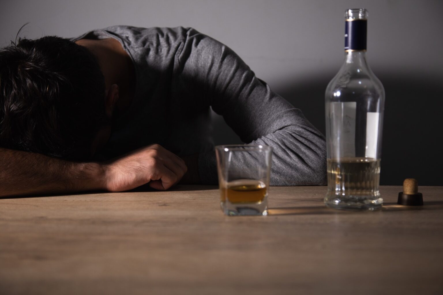 Understanding the Stages of Alcohol Withdrawal and Treatment